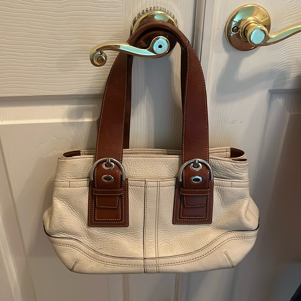 Coach Cream/Ivory Soft Pebble Leather Soho Handbag Pu… - Gem